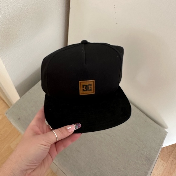 DC | Accessories | Brand New Dc Hat Adjustable Back With Suede Bill ...